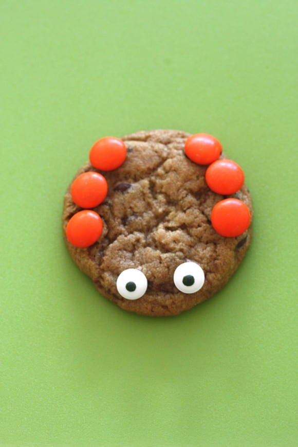 Halloween Ice Cream Sandwich Spiders DIY | Catch My Party