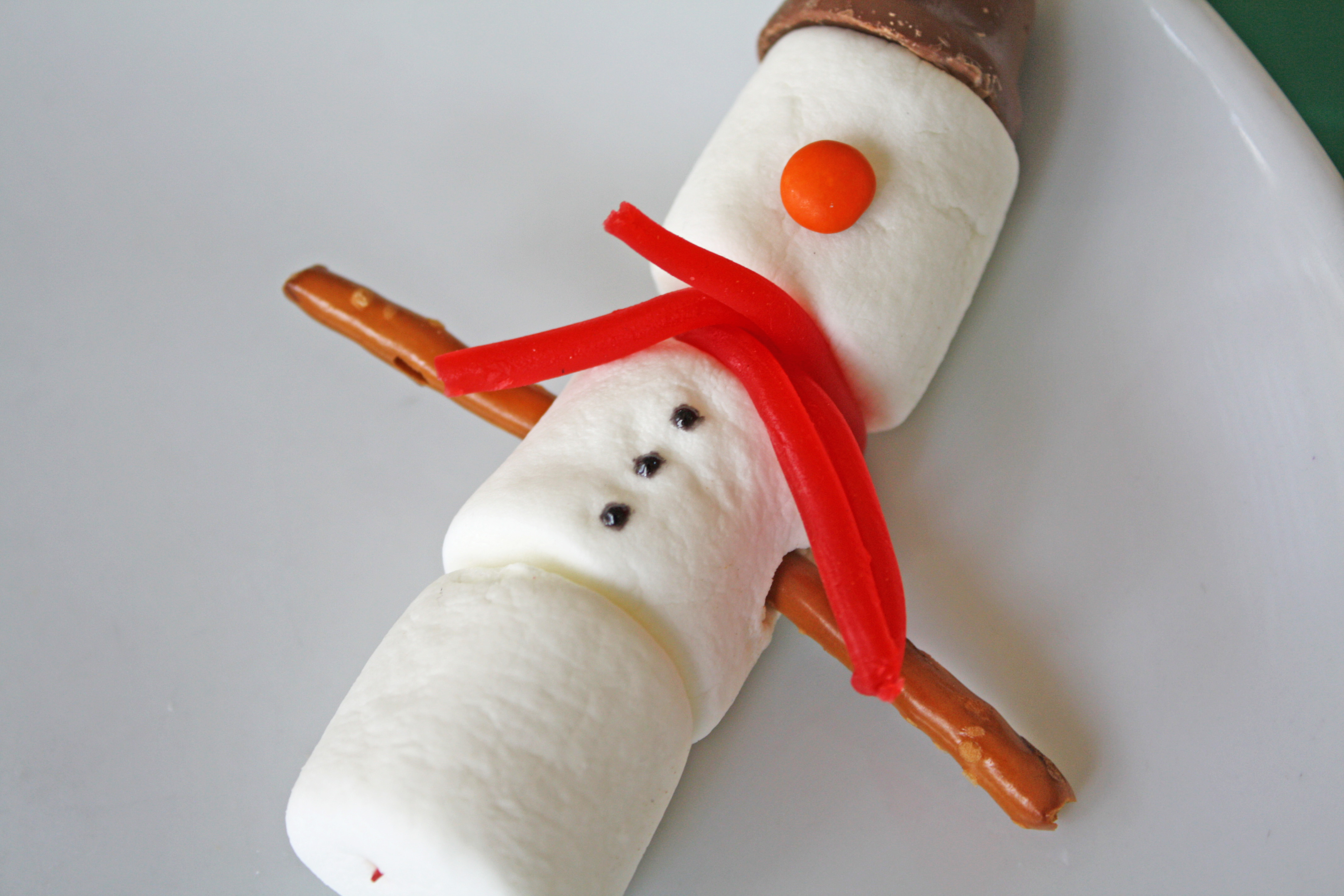 Marshmallow Snowman Hot Chocolate | Catch My Party