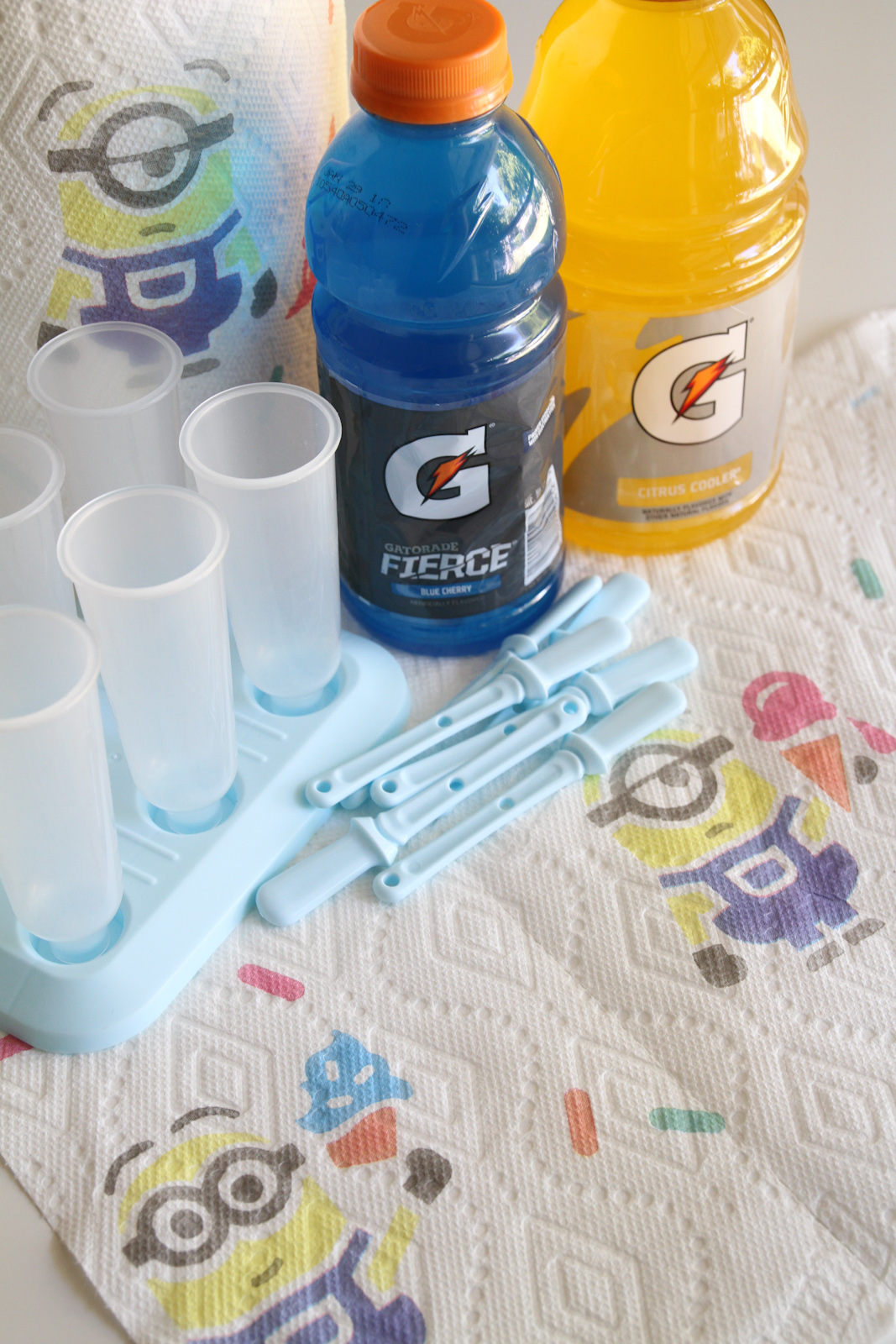 Despicable Me Minion Popsicles | Catch My Party