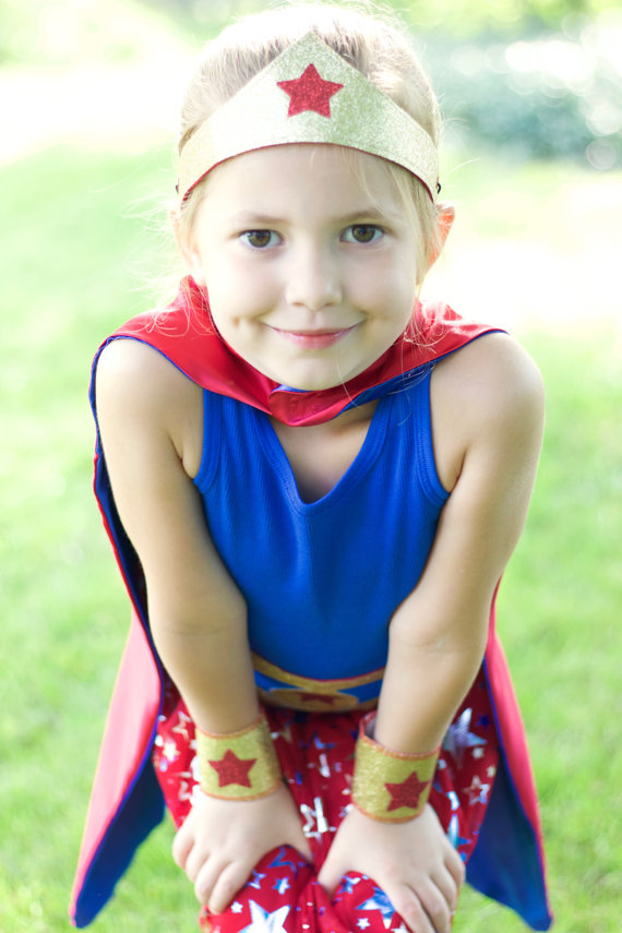 12 Fantastic Wonder Woman Party Supplies | Catch My Party