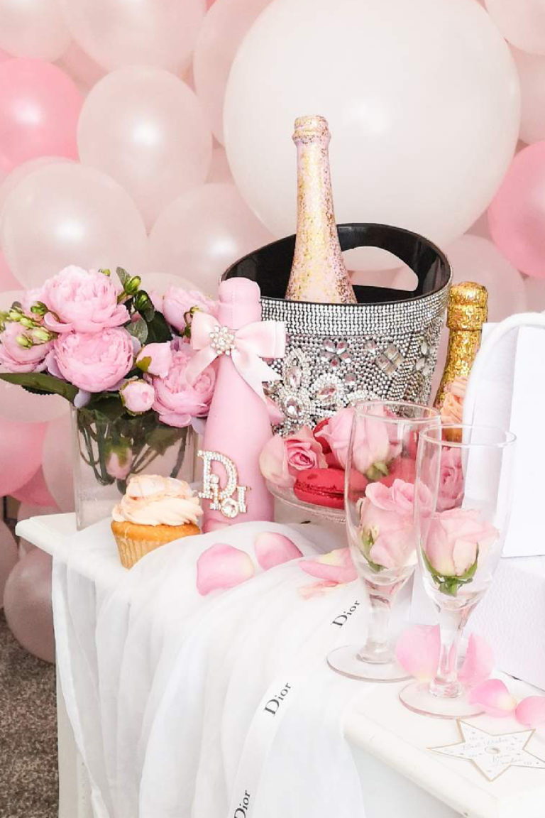 19 MOST POPULAR 30th Birthday Themes for Women (2025 Top Picks) | Catch ...