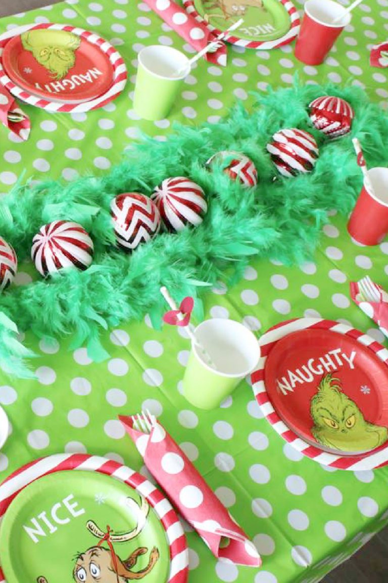 33 Whoville-Ready Grinch Christmas Party Ideas (Decorations • Food ...