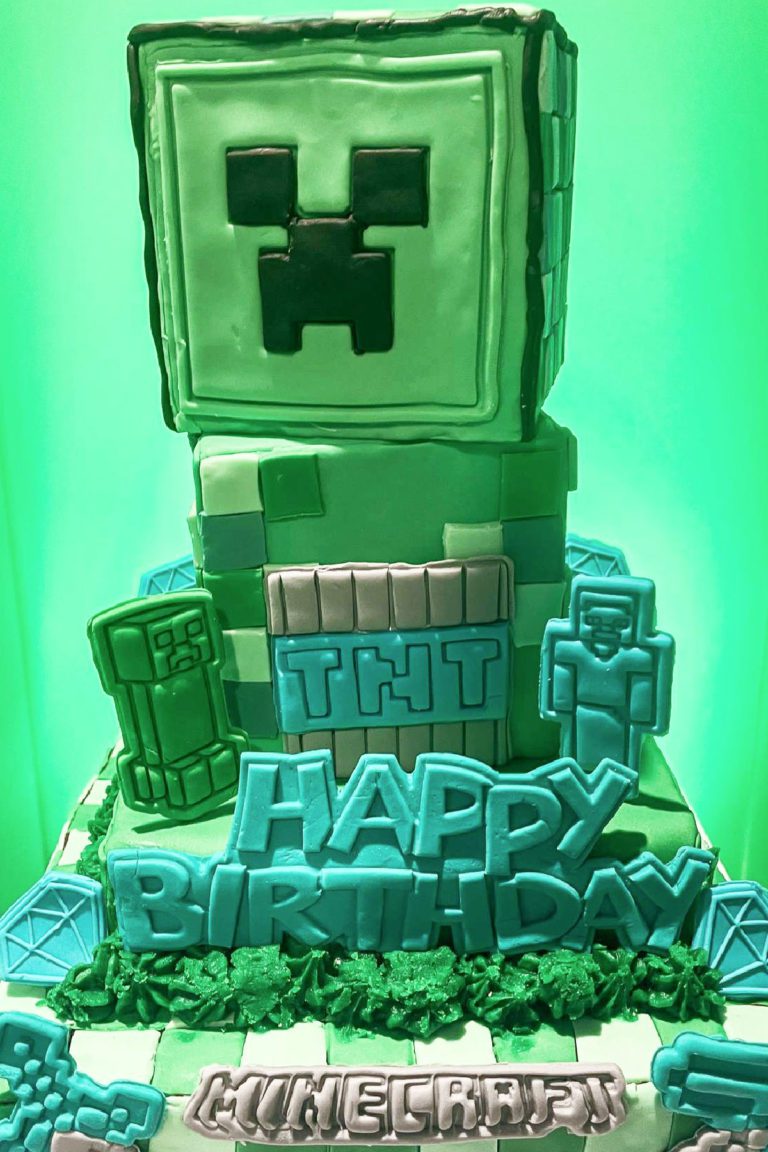 16 Mind Blowing Minecraft Cakes in 2025! | Catch My Party