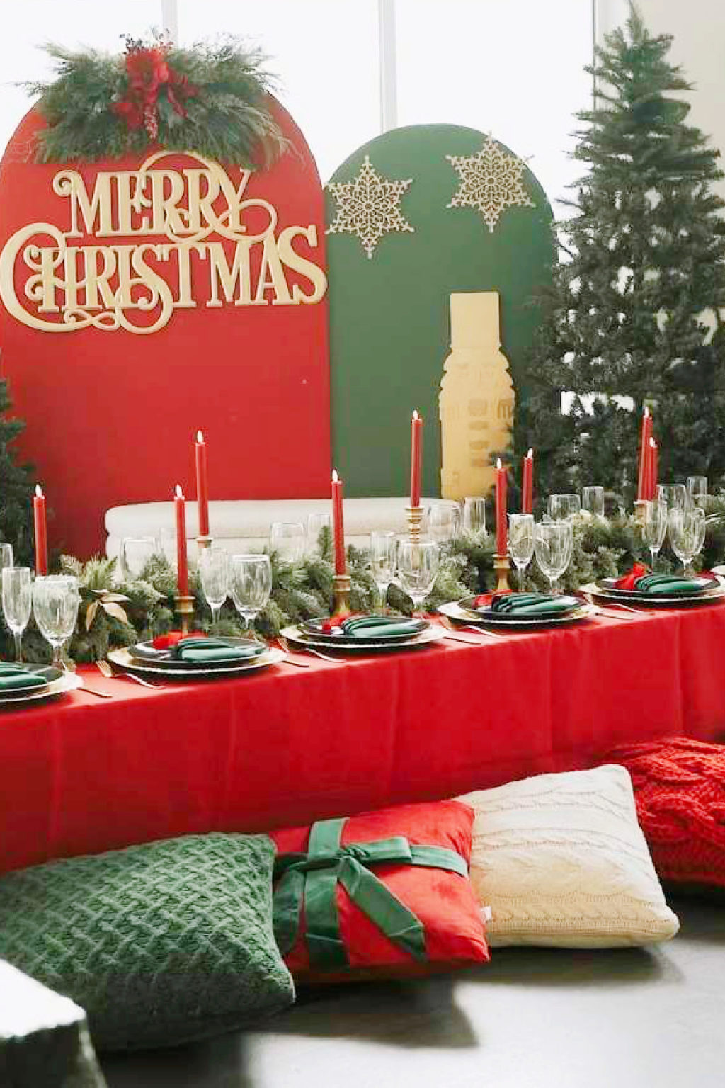 30 Elegant Christmas Party Themes & Ideas for a Stylish Holiday ...