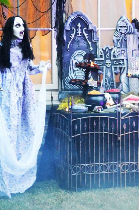 30 Scary Halloween Party Ideas That Will Haunt You! | Catch My Party