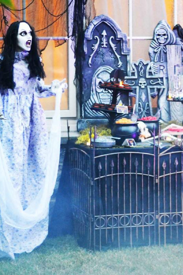 30 Scary Halloween Party Ideas That Will Haunt You! | Catch My Party