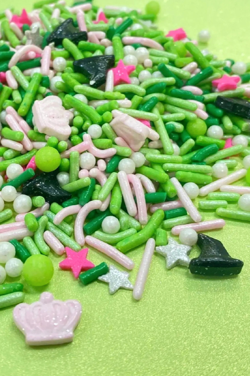 💫 Throw a Wicked Birthday Bash: 37 Magical Ideas That Defy Gravity! 💚 ...