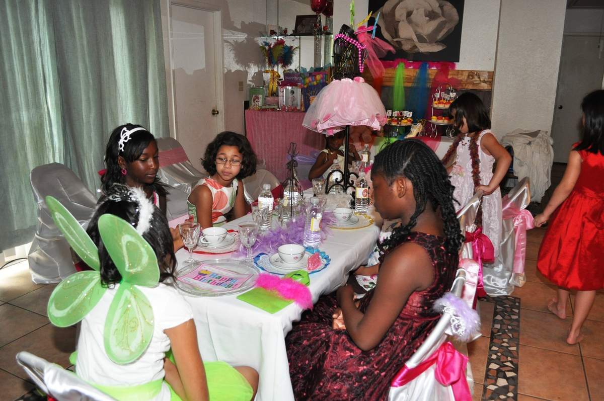Fancy Nancy Soiree' wit a Spin & Twist Of Colors Tea Party Party Ideas ...