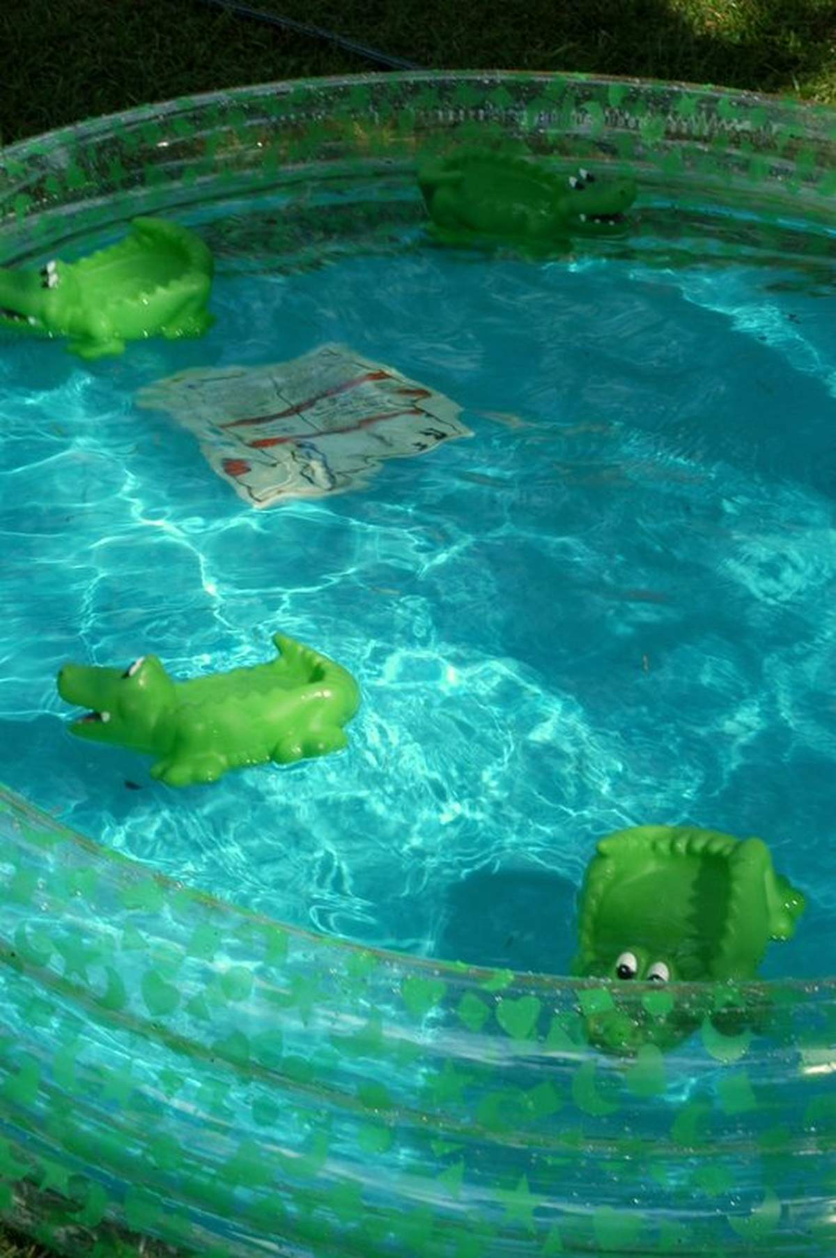 Alligator - Pink & Green Birthday Party Ideas | Photo 1 of 14 | Catch ...