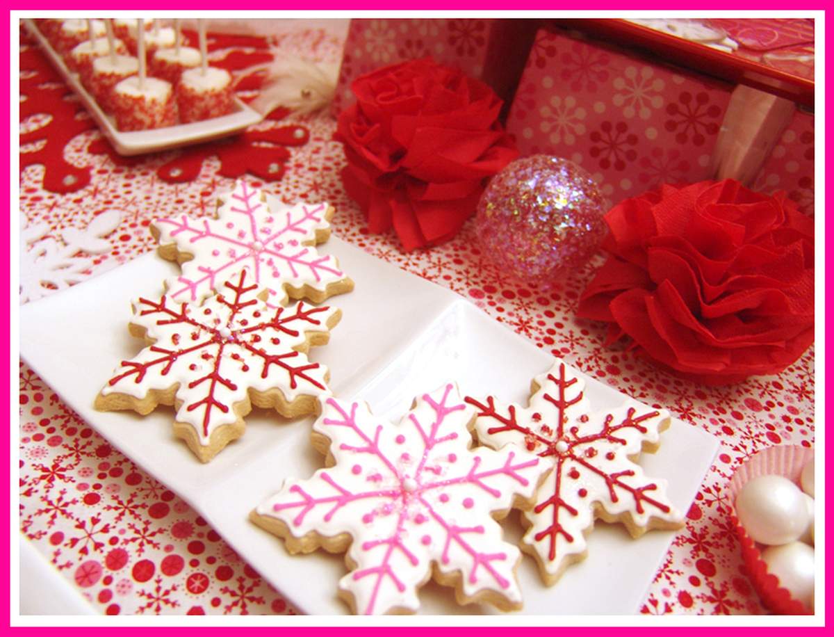 Christmas / Snowflake/ Pink & red Christmas/Holiday Party Ideas | Photo ...
