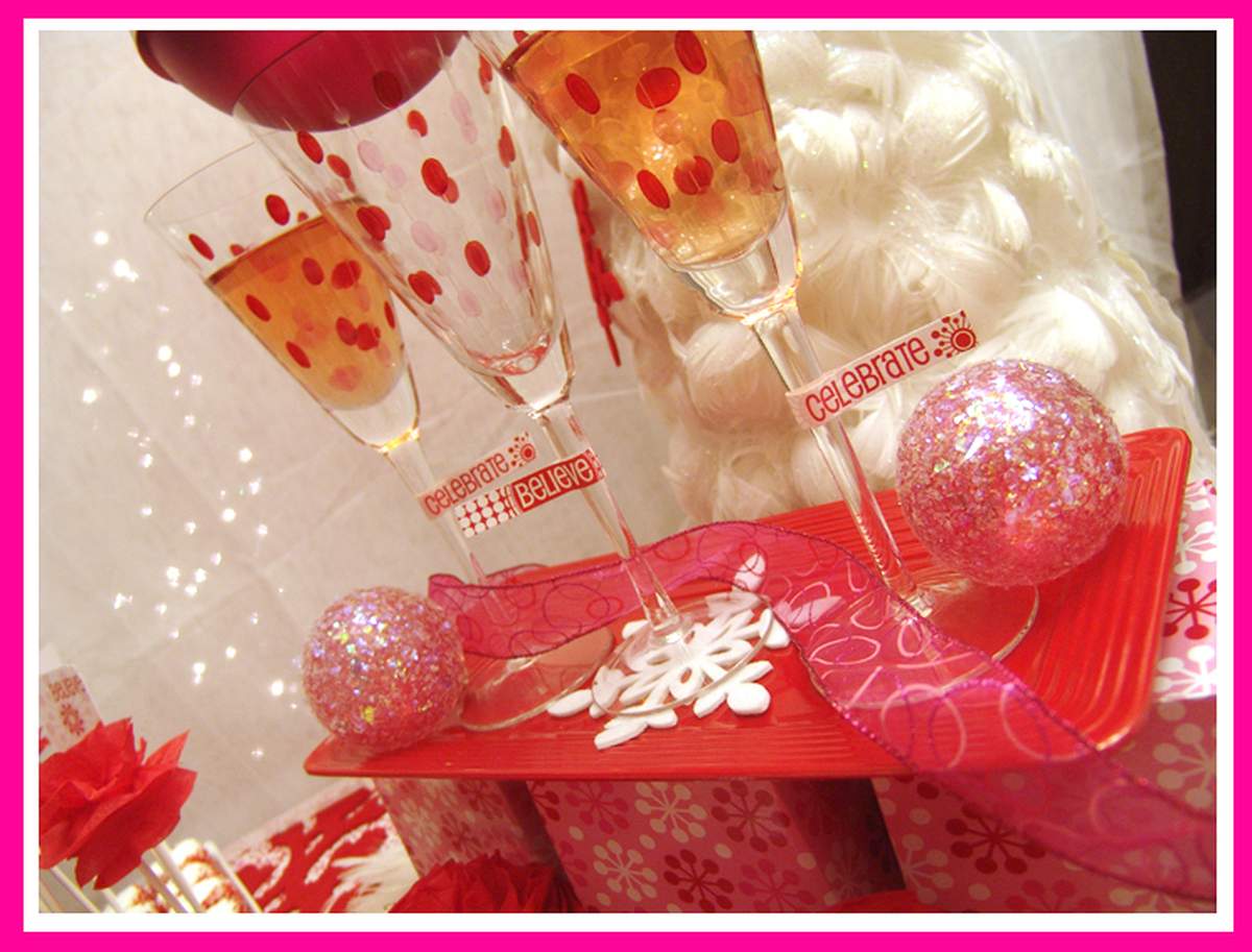 Christmas / Snowflake/ Pink & red Christmas/Holiday Party Ideas | Photo ...