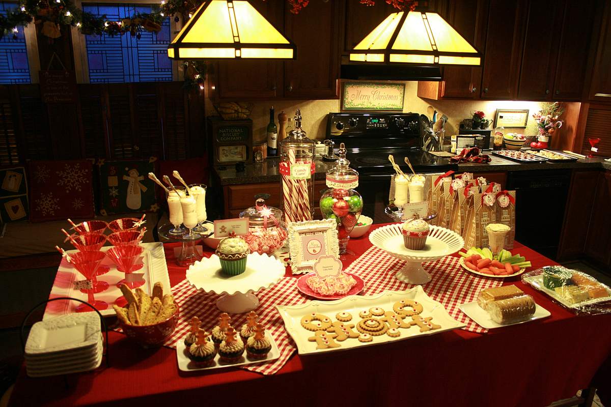 Nostalgic party for the girls before going on a Historic Holiday House ...