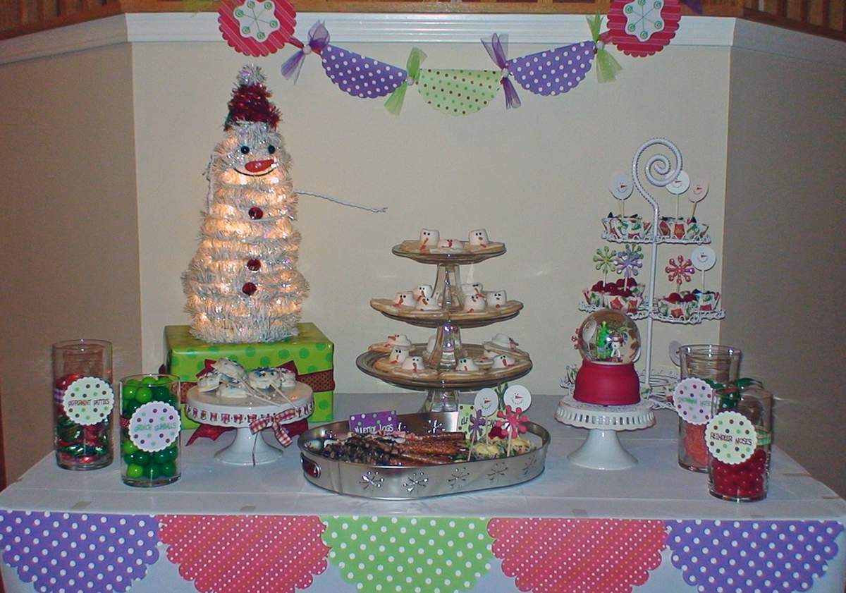Snowmen Christmas/Holiday Party Ideas | Photo 4 of 8 | Catch My Party