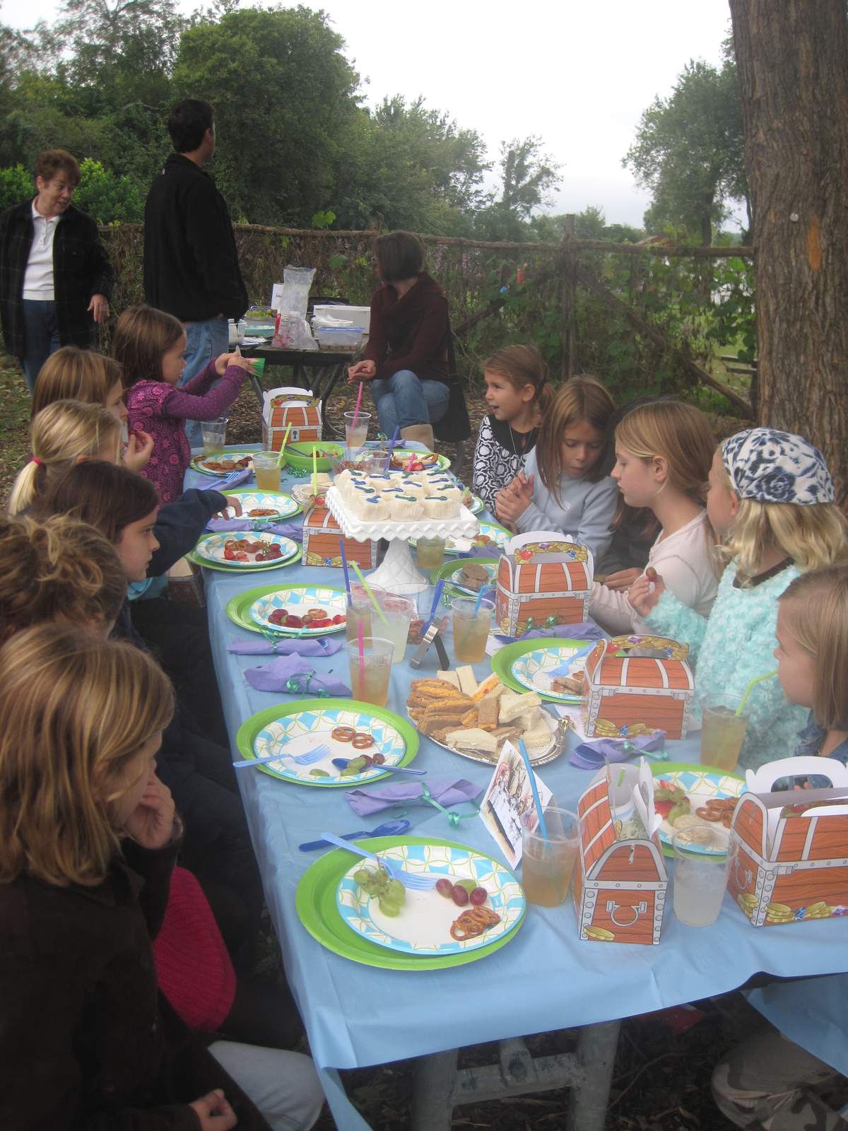 Scavenger Hunt Birthday Party Ideas | Photo 1 of 29 | Catch My Party