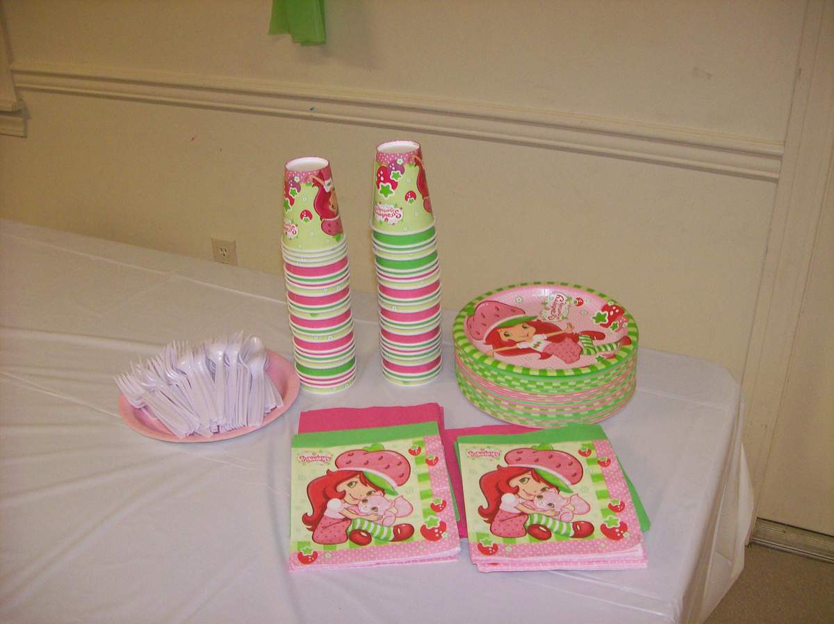 Strawberry Shortcake Birthday Party Ideas | Photo 2 of 24 | Catch My Party