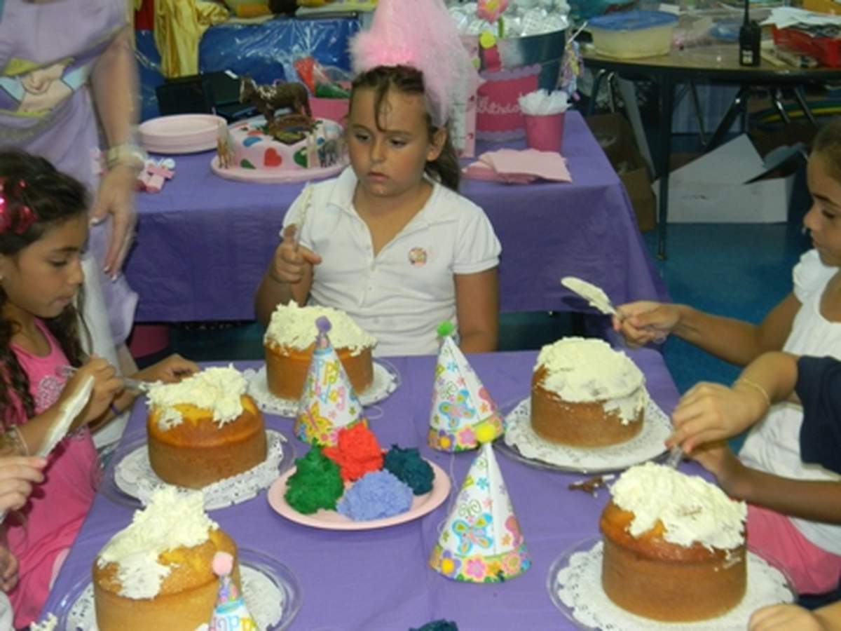 Cake Decorating Party Birthday Party Ideas | Photo 5 of 17 | Catch My Party