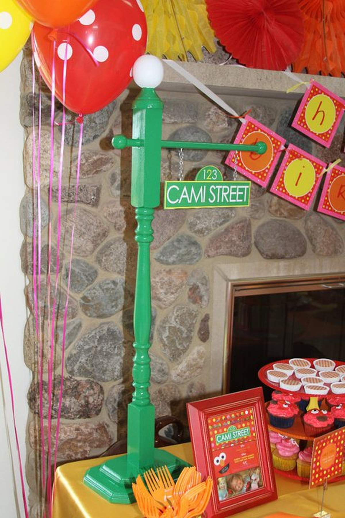 Elmo/Polka Dots Birthday Party Ideas | Photo 1 of 33 | Catch My Party