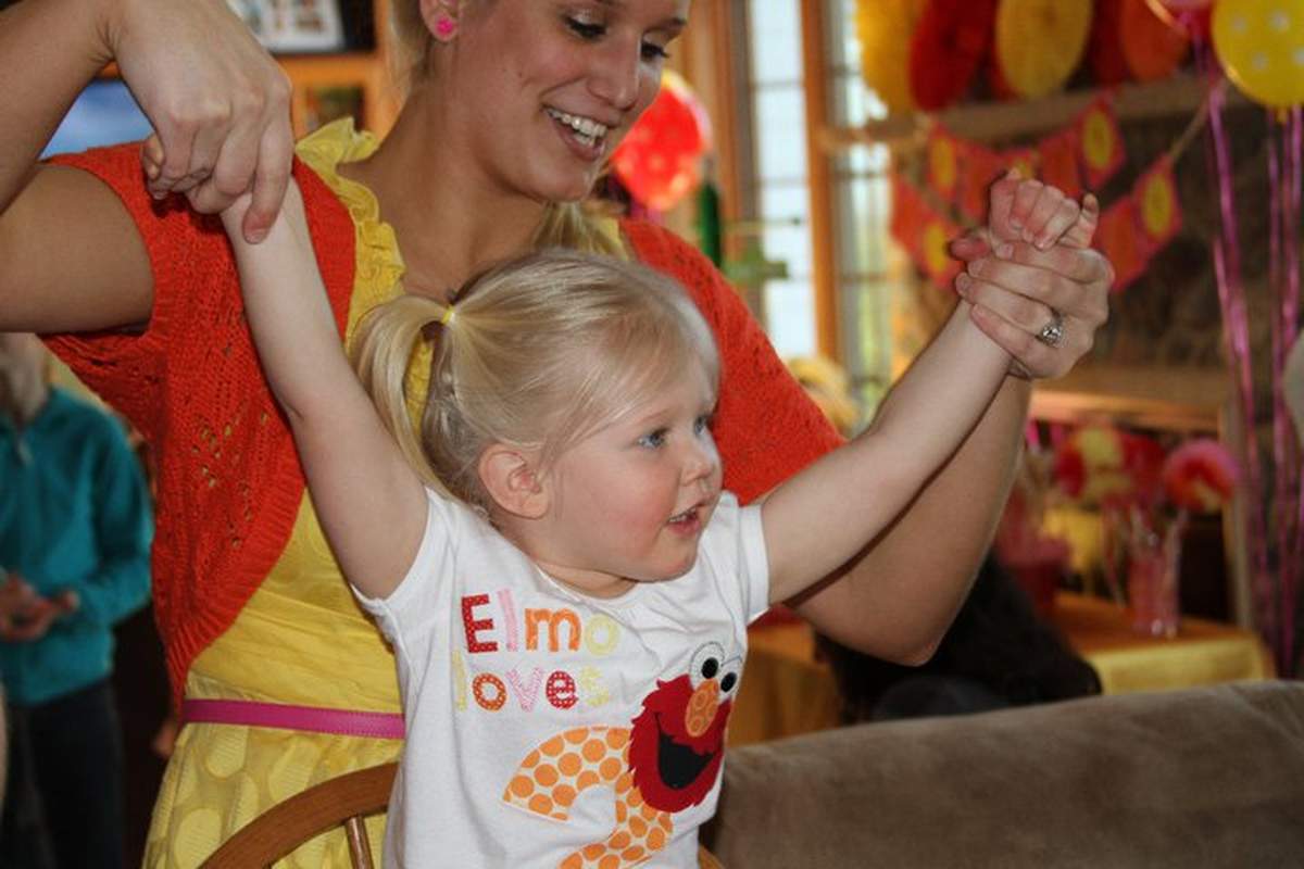 Elmo/Polka Dots Birthday Party Ideas | Photo 21 of 33 | Catch My Party