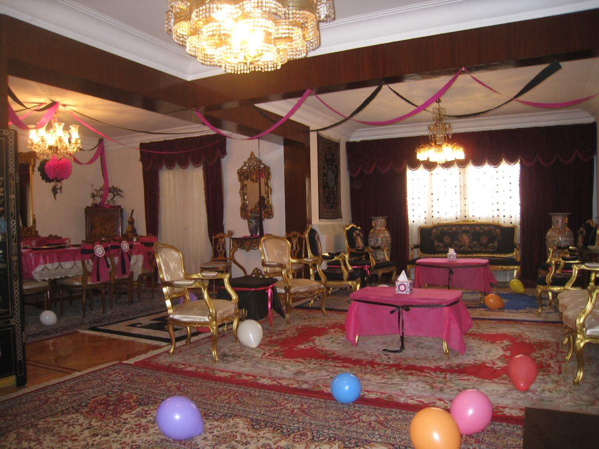 Hot Pink & Black party Birthday Party Ideas | Photo 4 of 14 | Catch My ...