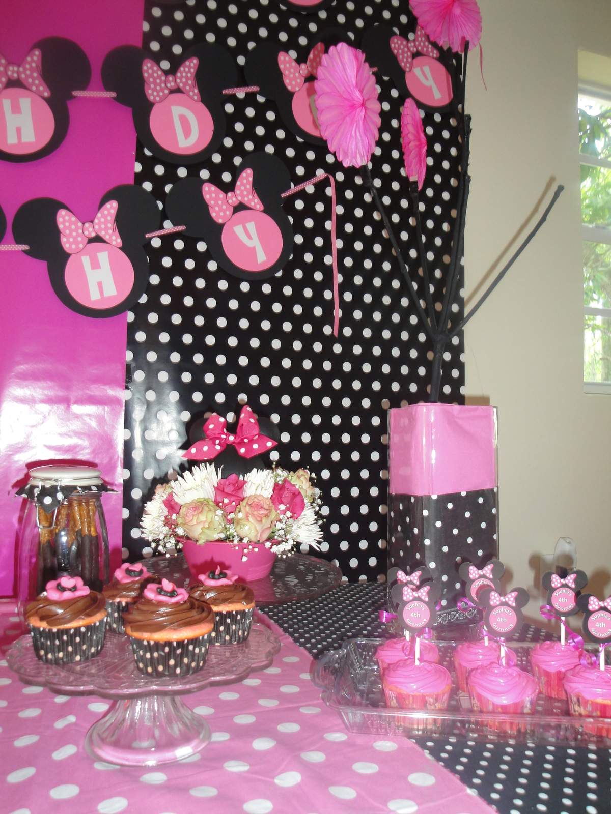 Minnie Mouse Polka dots Birthday Party Ideas | Photo 3 of 20 | Catch My Party