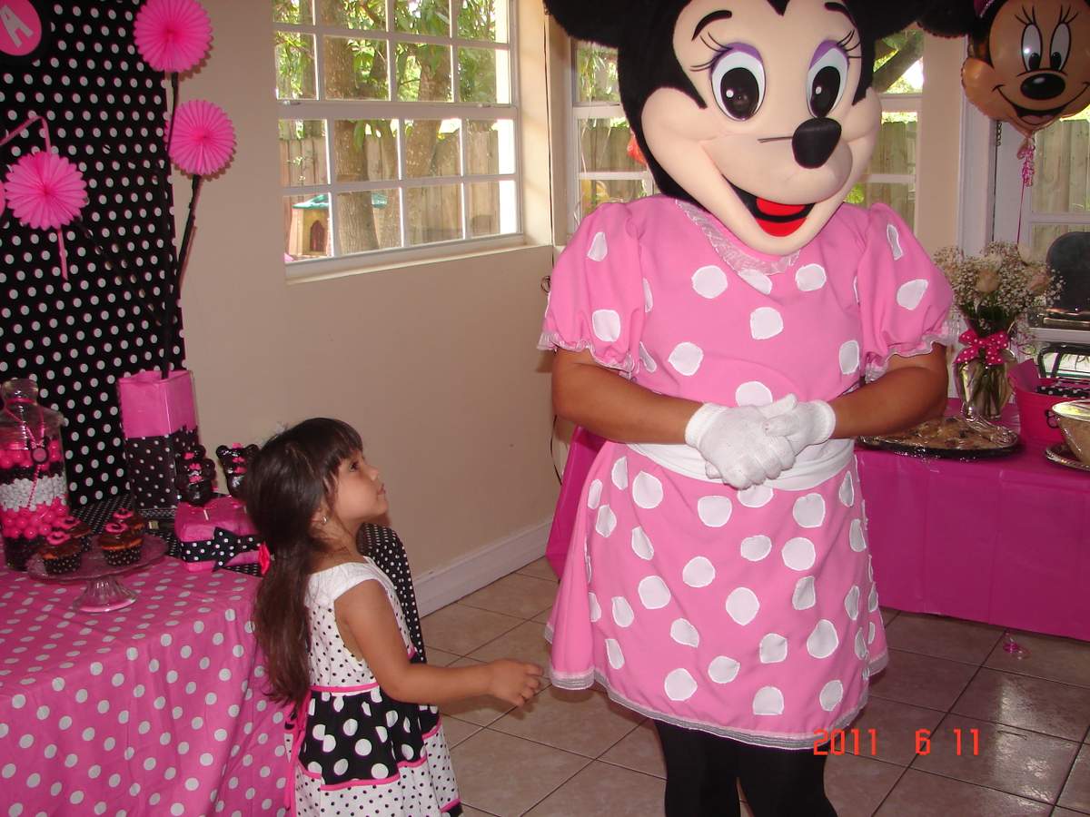 Minnie Mouse Polka dots Birthday Party Ideas | Photo 3 of 20 | Catch My Party