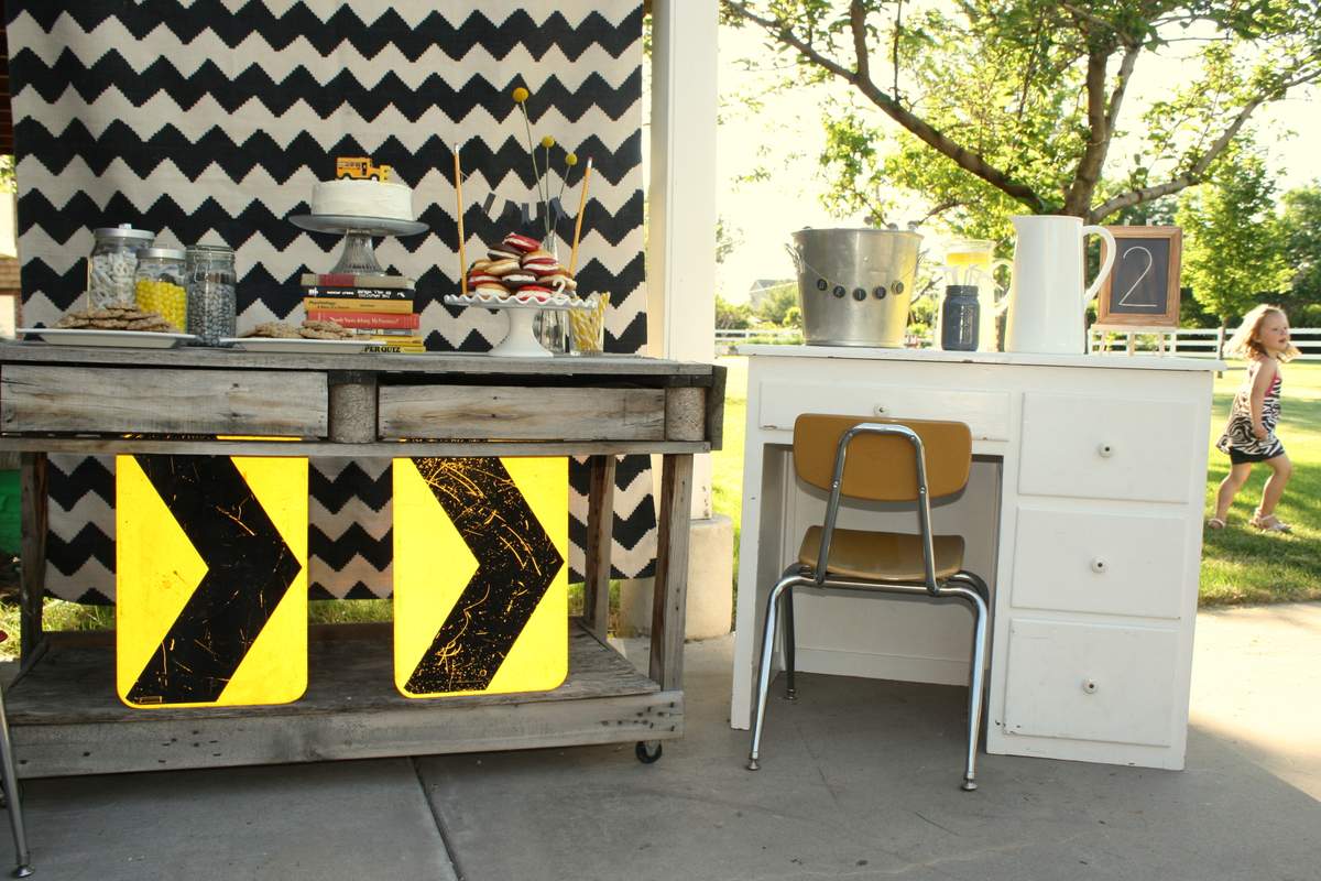 School Bus/Transportation Birthday Party Ideas | Photo 15 of 16 | Catch ...