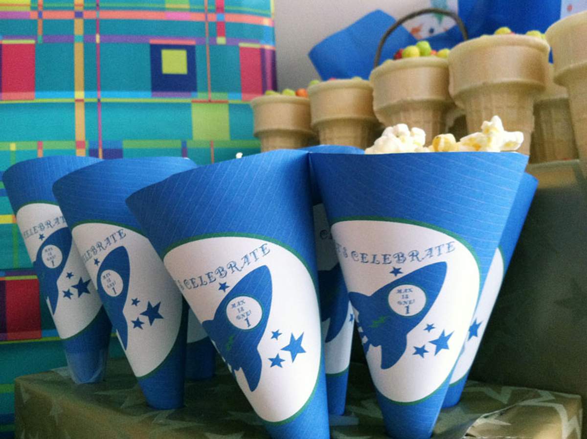 Blast-Off Rocket Birthday Party Ideas | Photo 6 of 12 | Catch My Party