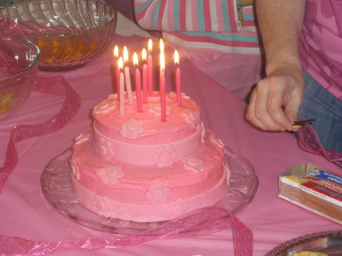 Pink Birthday Party Ideas | Photo 6 of 21 | Catch My Party