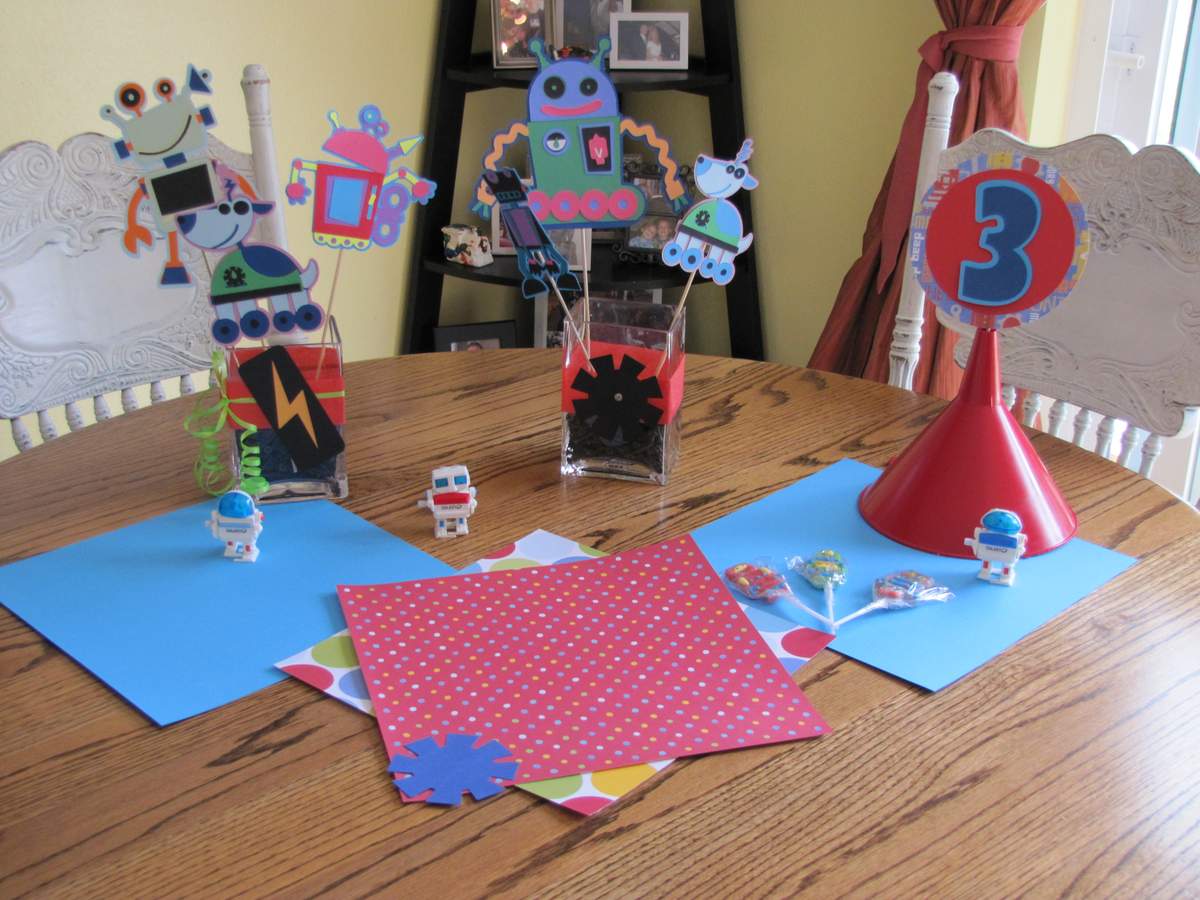 Robots Birthday Party Ideas | Photo 1 of 19 | Catch My Party