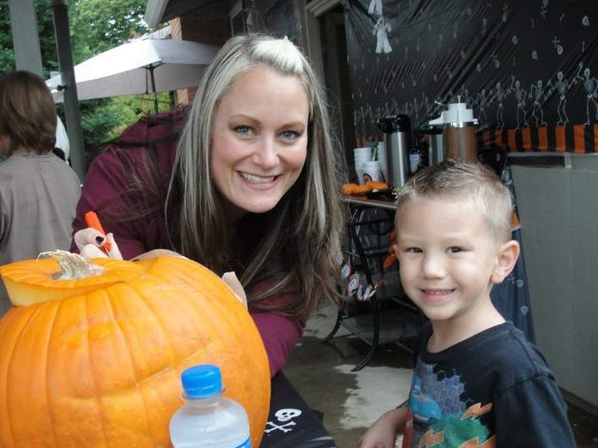 Pumpkin Carving Party Halloween Party Ideas | Photo 1 of 26 | Catch My ...