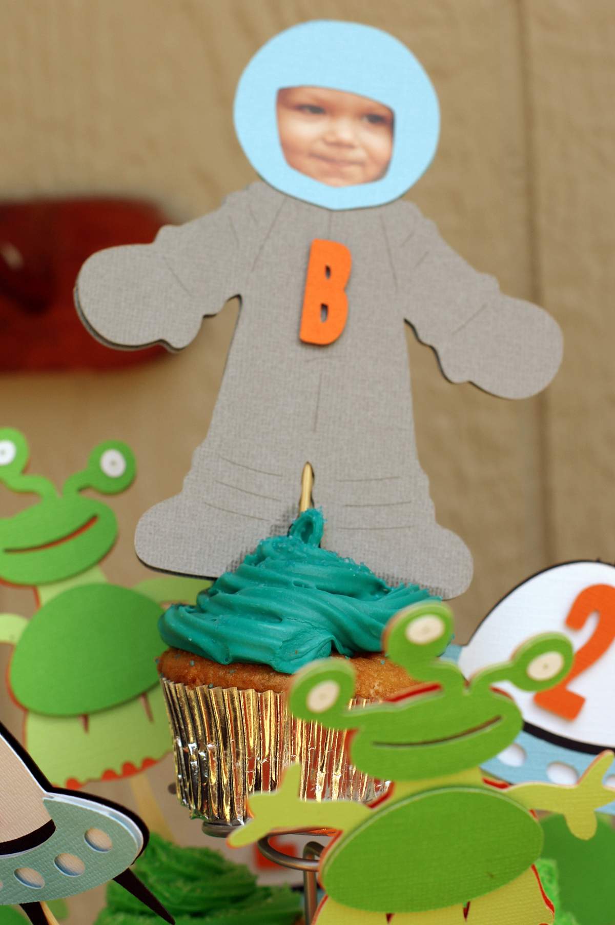 Space/aliens Birthday Party Ideas | Photo 1 of 61 | Catch My Party