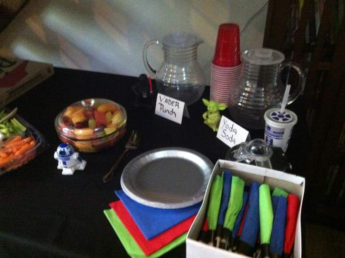 Star Wars: Jedi Training Academy Birthday Party Ideas | Photo 21 of 26 ...