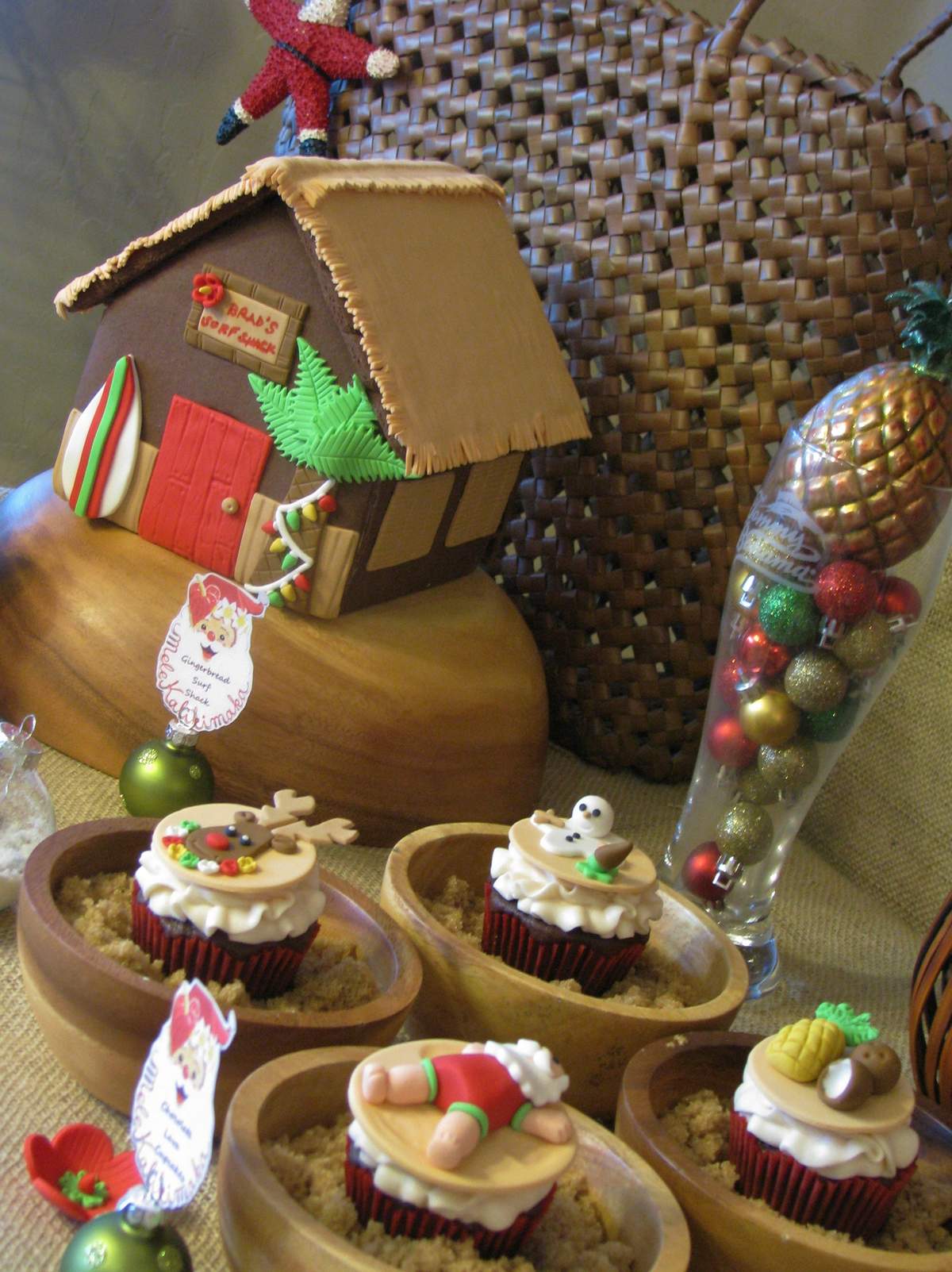 Tropical Christmas birthday Christmas/Holiday Party Ideas | Photo 13 of ...