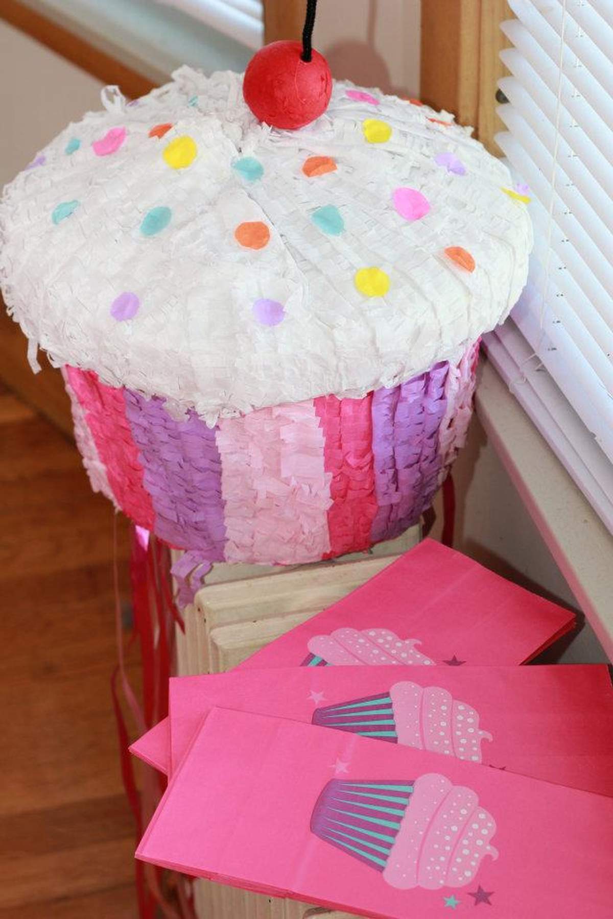 Cupcakes! Birthday Party Ideas | Photo 1 of 18 | Catch My Party