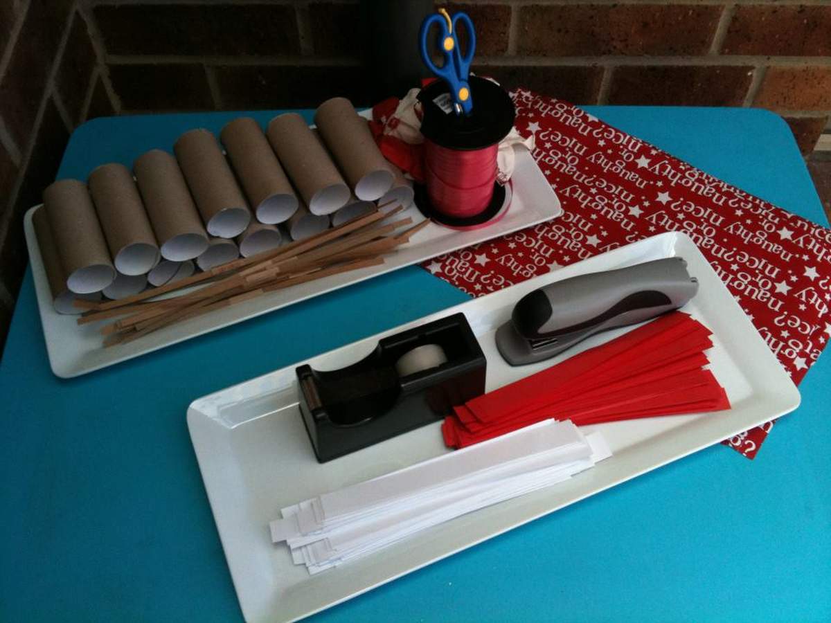 Christmas Red and White Christmas/Holiday Party Ideas | Photo 7 of 17 ...