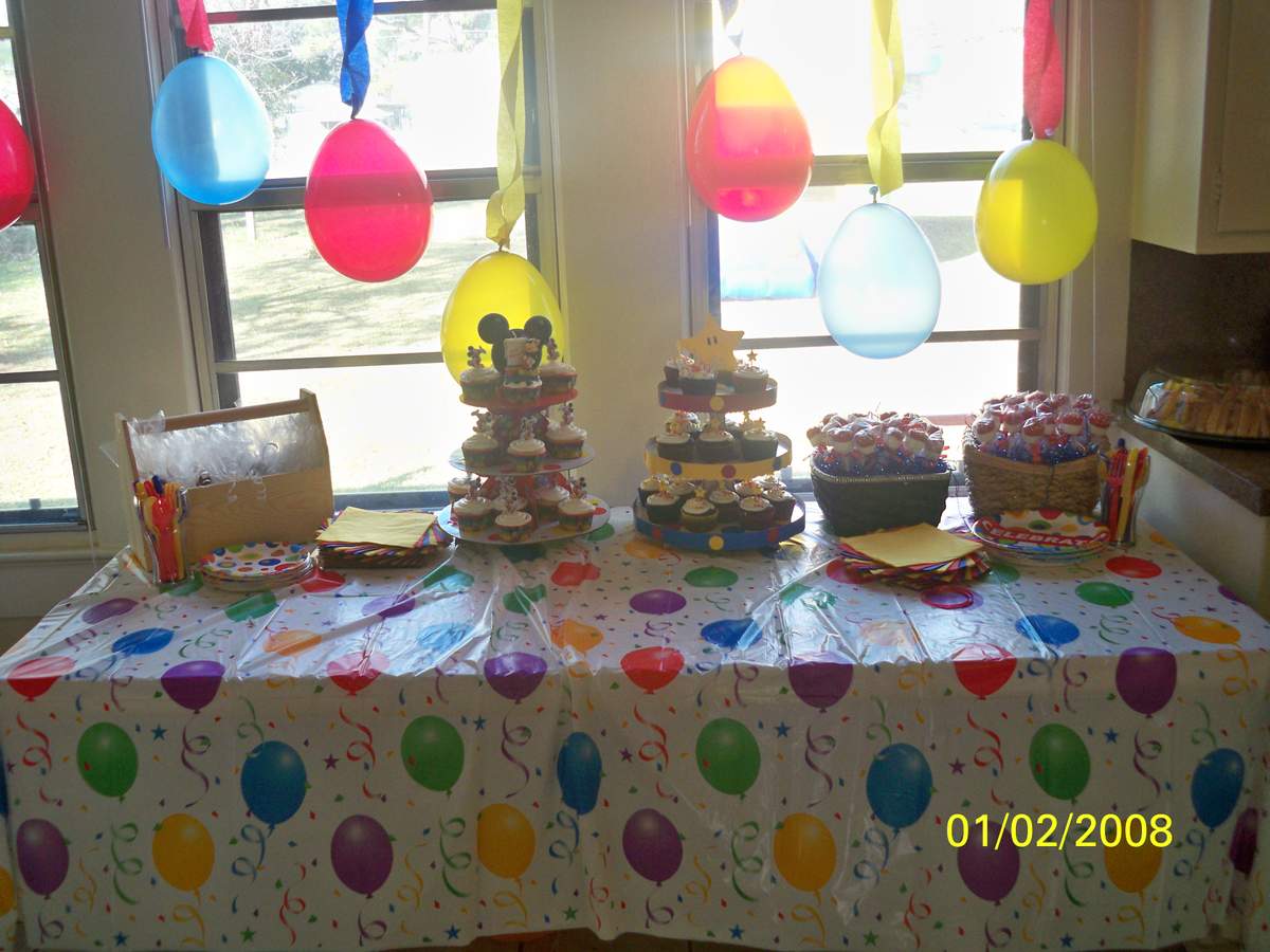 Super Mario Bros/Mickey Mouse Birthday Party Ideas | Photo 3 of 17 ...