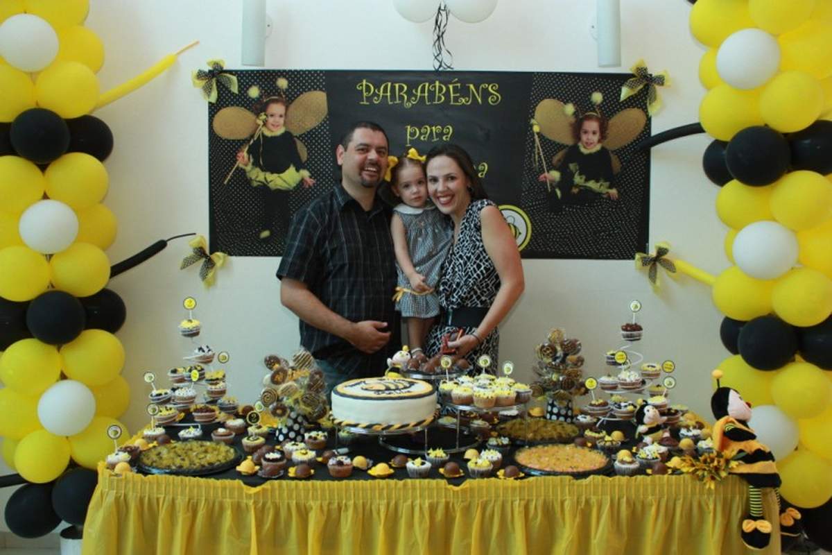 Bee Birthday Party Ideas | Photo 2 of 28 | Catch My Party