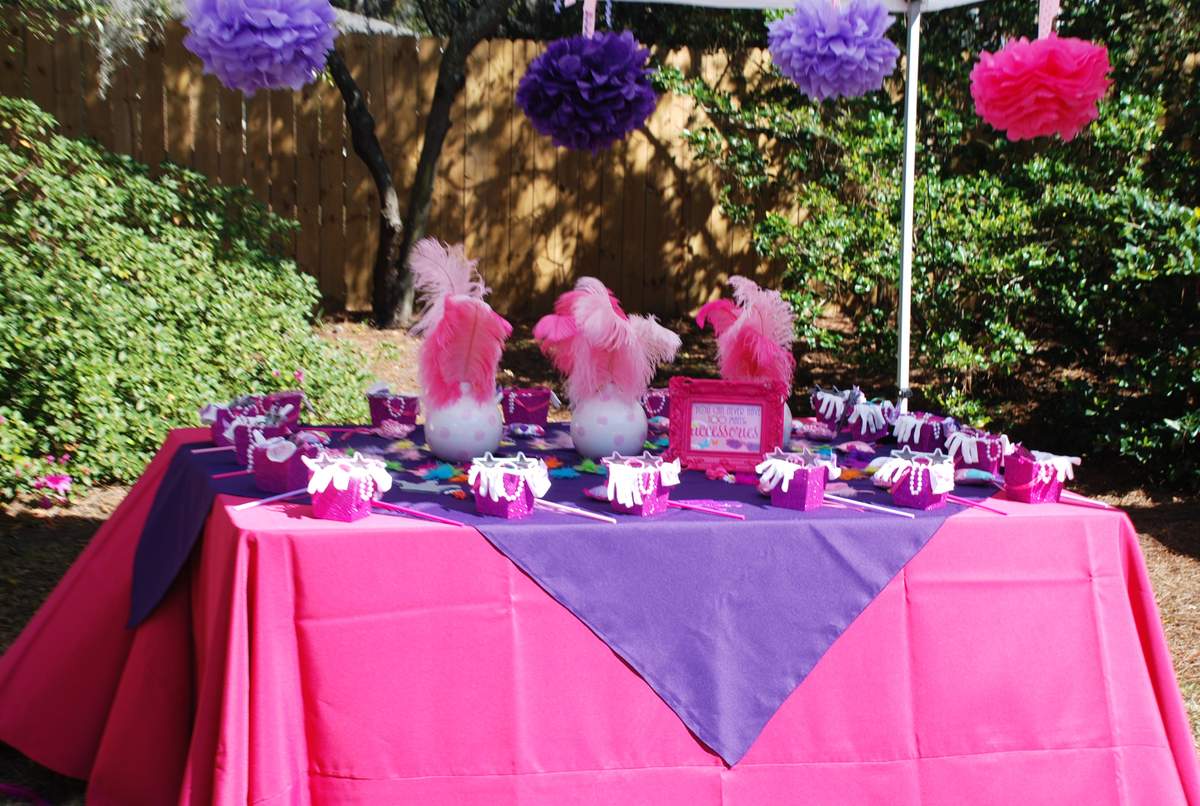 A Fancy Nancy Inspired Soiree Birthday Party Ideas | Photo 1 of 59 ...