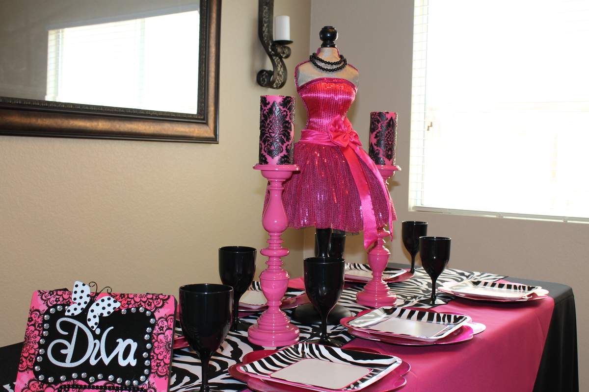Diva Karaoke Party Birthday Party Ideas | Photo 1 of 44 | Catch My Party
