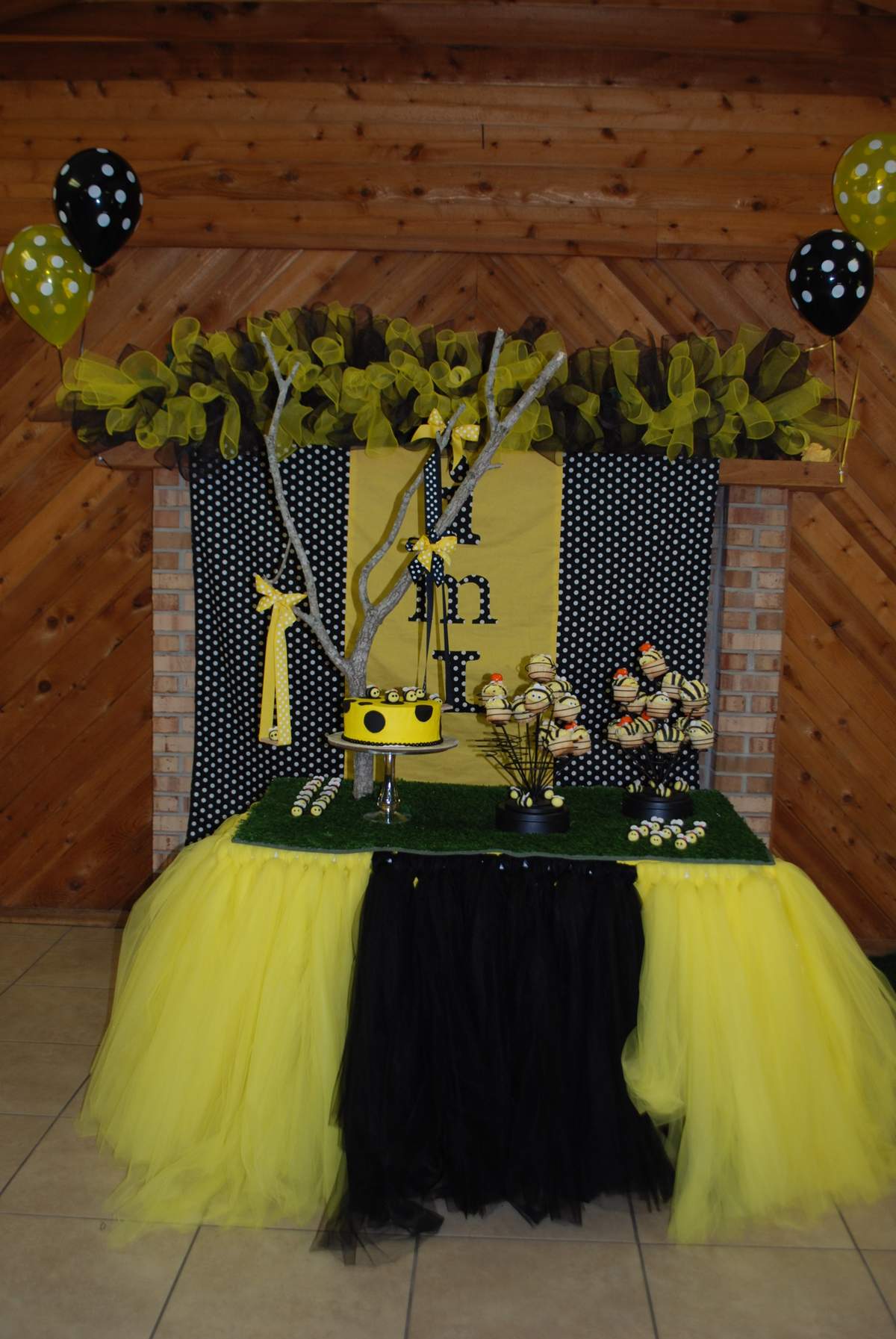 Bumblebee Birthday Party Ideas | Photo 21 of 54 | Catch My Party