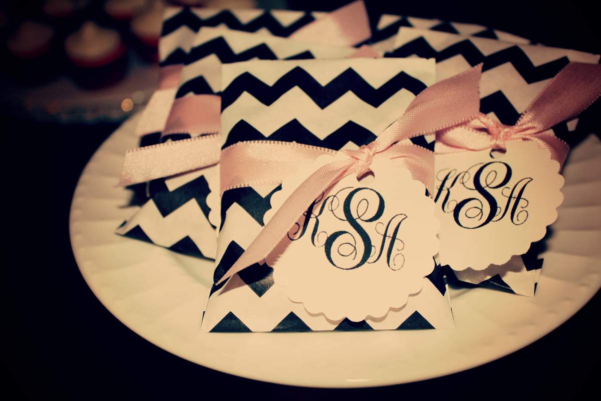 Black/white chevron, pale pink, & gold Birthday Party Ideas | Photo 18 ...