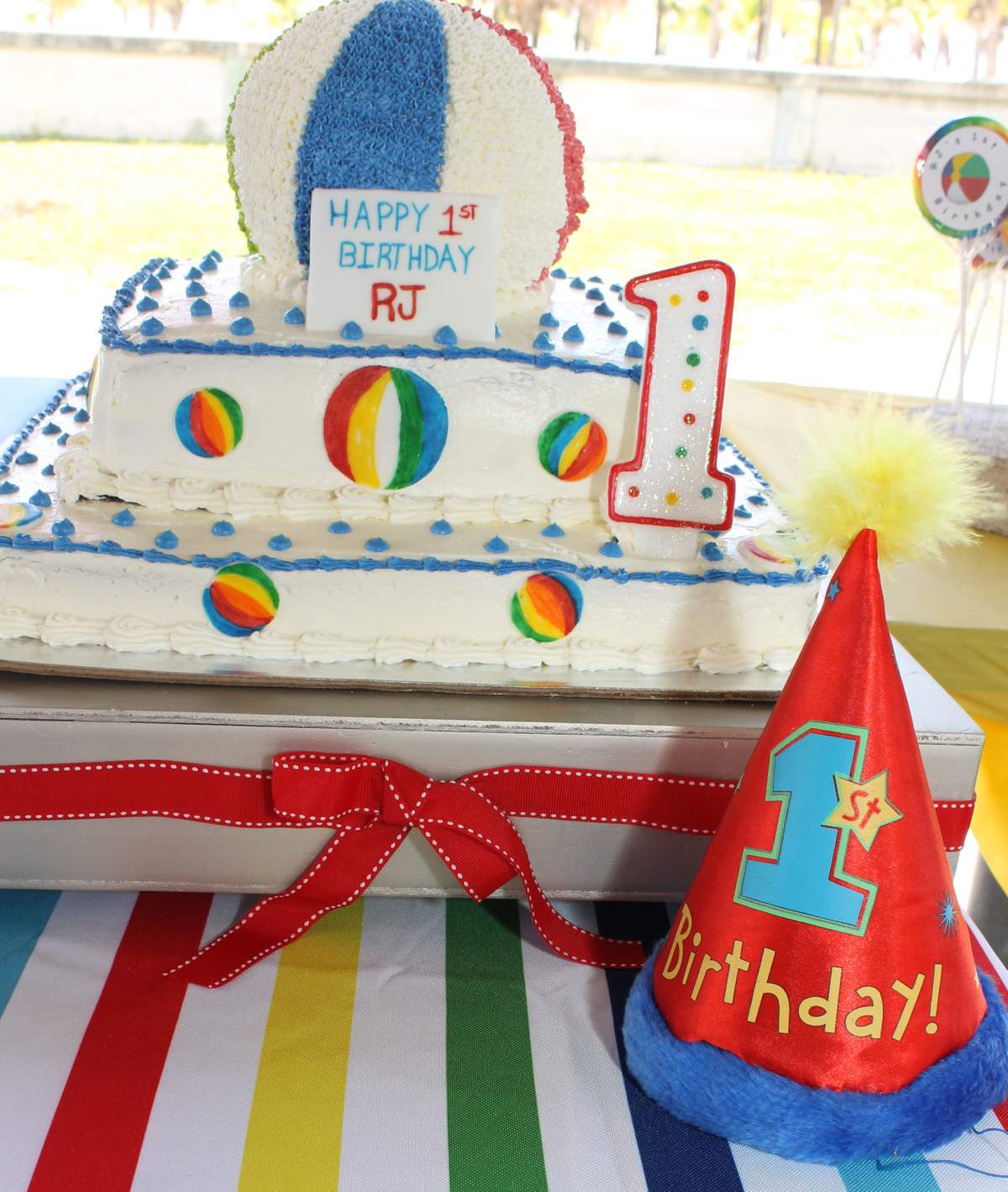 Beach Ball Bash Birthday Party Ideas | Photo 16 of 18 | Catch My Party