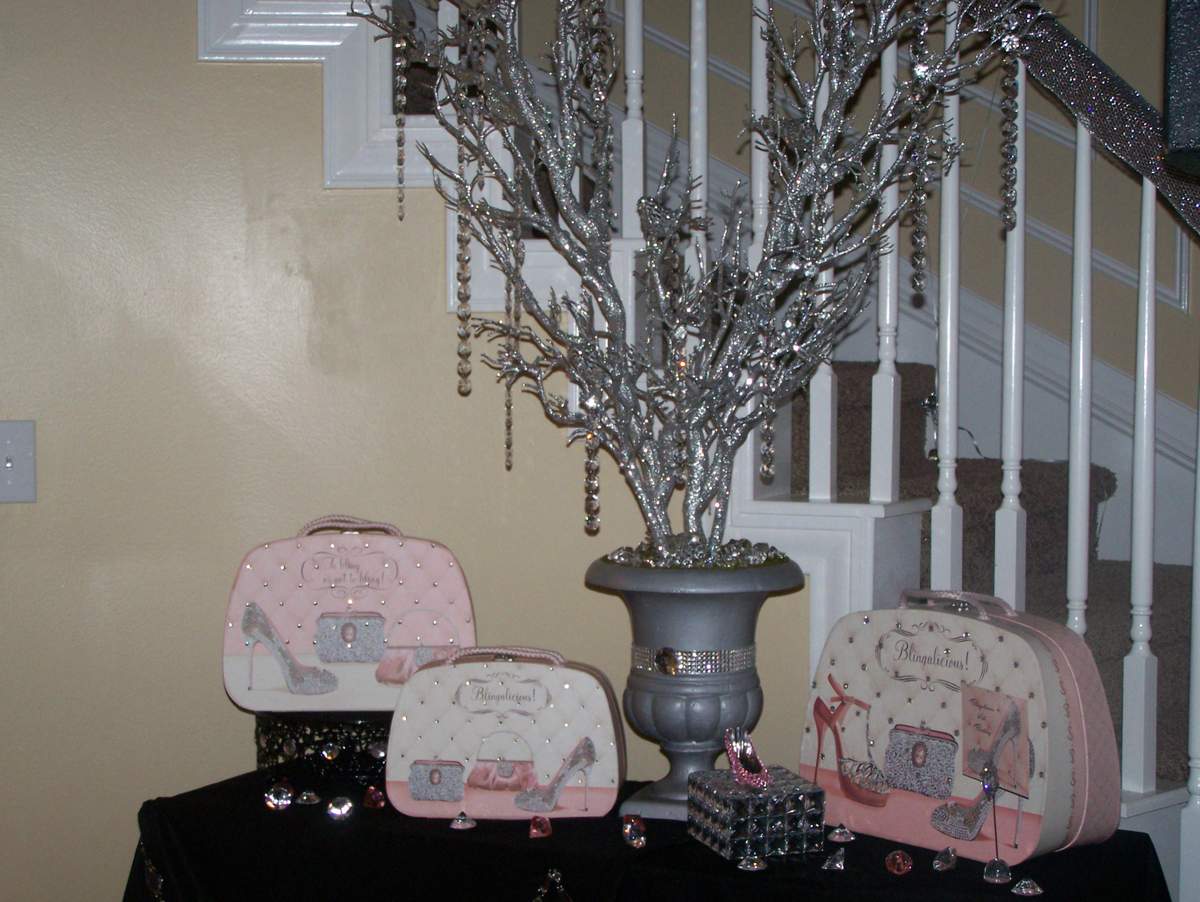 BLINGED OUT!! Birthday Party Ideas | Photo 8 of 14 | Catch My Party