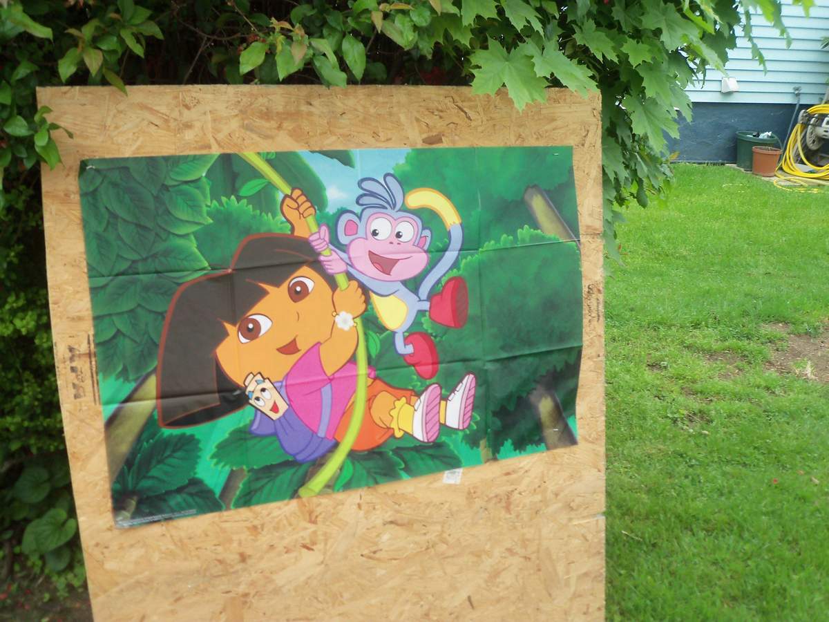 dora the explorer and flower/gardens Birthday Party Ideas | Photo 2 of ...