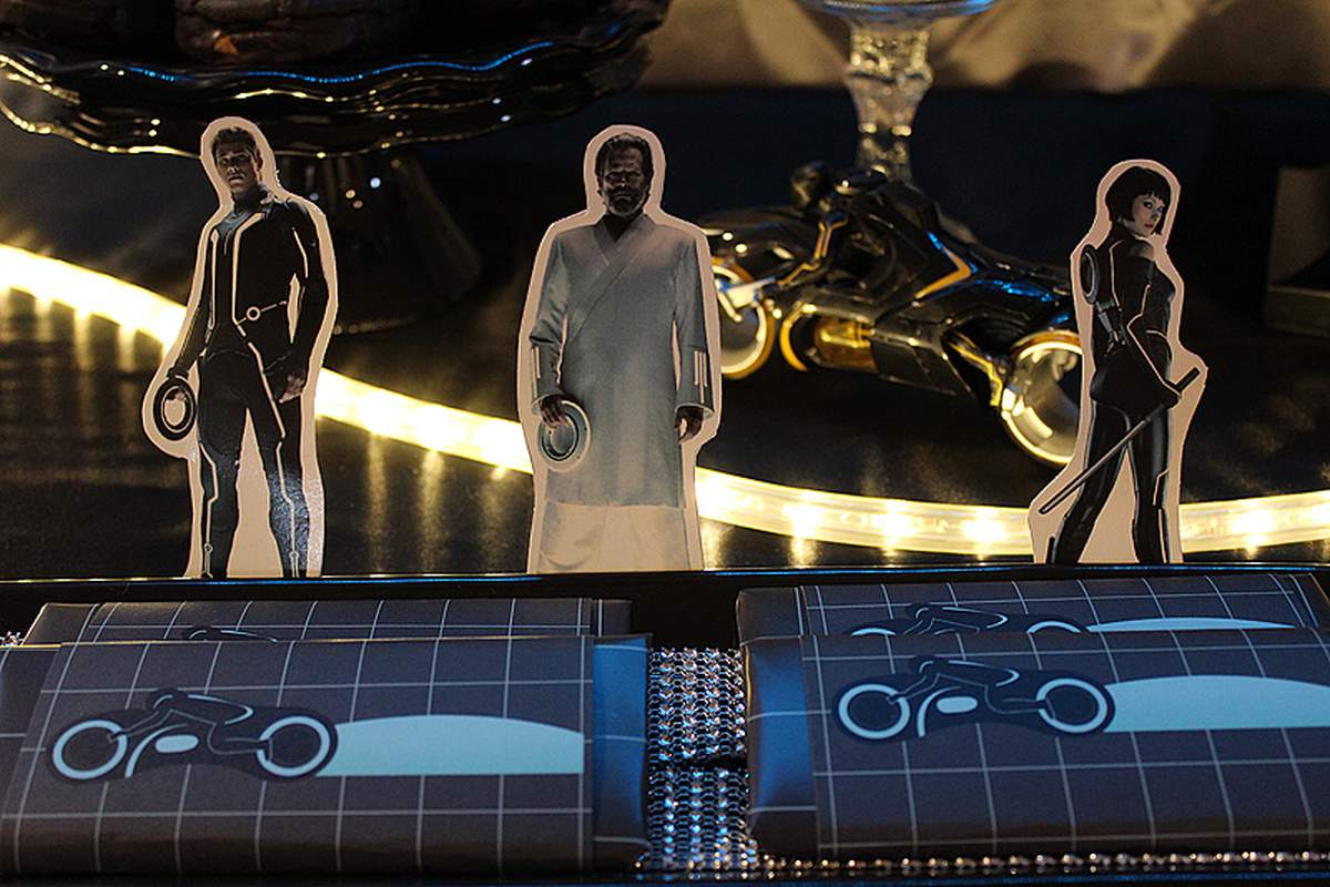 TRON Birthday Party Ideas | Photo 17 of 29 | Catch My Party