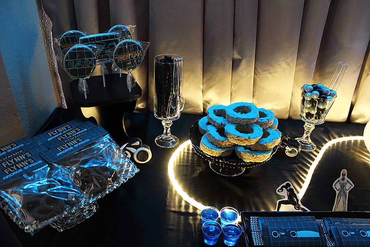 TRON Birthday Party Ideas | Photo 17 of 29 | Catch My Party