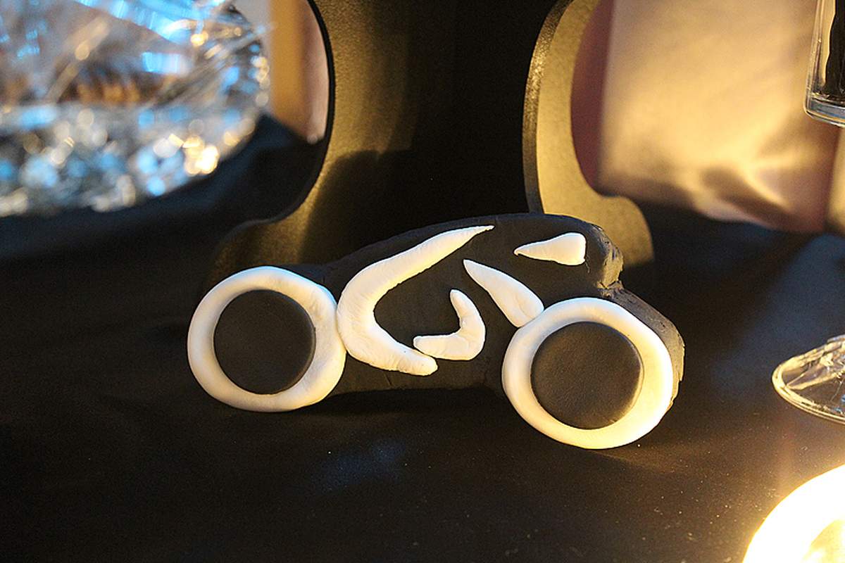 TRON Birthday Party Ideas | Photo 26 of 29 | Catch My Party