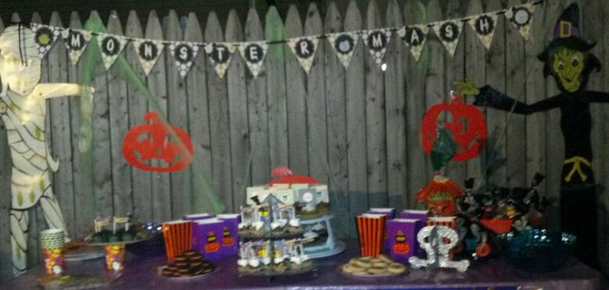 Halloween "monster mash dance party" | Catch My Party