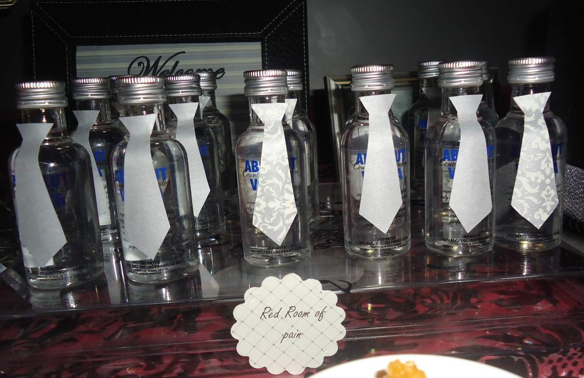 50 Shades of Grey Trilogy Birthday Party Ideas | Photo 4 of 41 | Catch ...