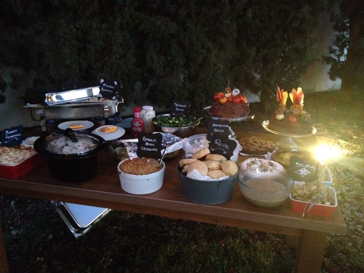 Flea Market/Vintage Thanksgiving Thanksgiving/Fall Party Ideas | Photo ...